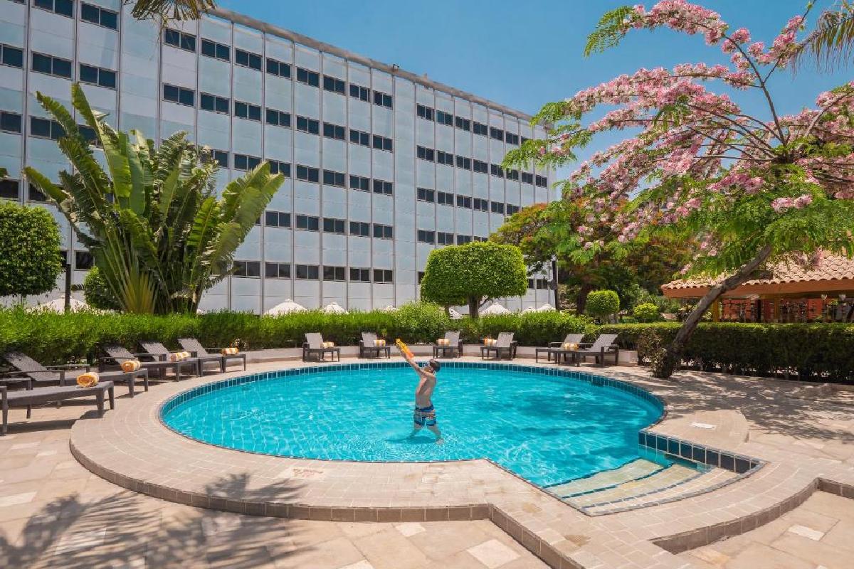 Hilton Cairo Heliopolis Hotel – Basen