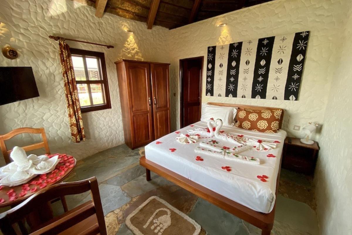 Lemon Beach Resort – African Chalet