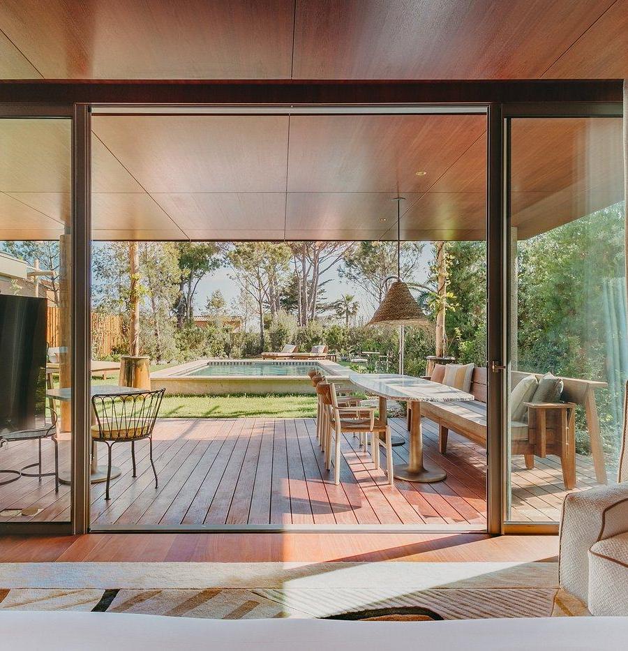 France (Saint Tropez) - Lily of the Valley* - Planet Escape